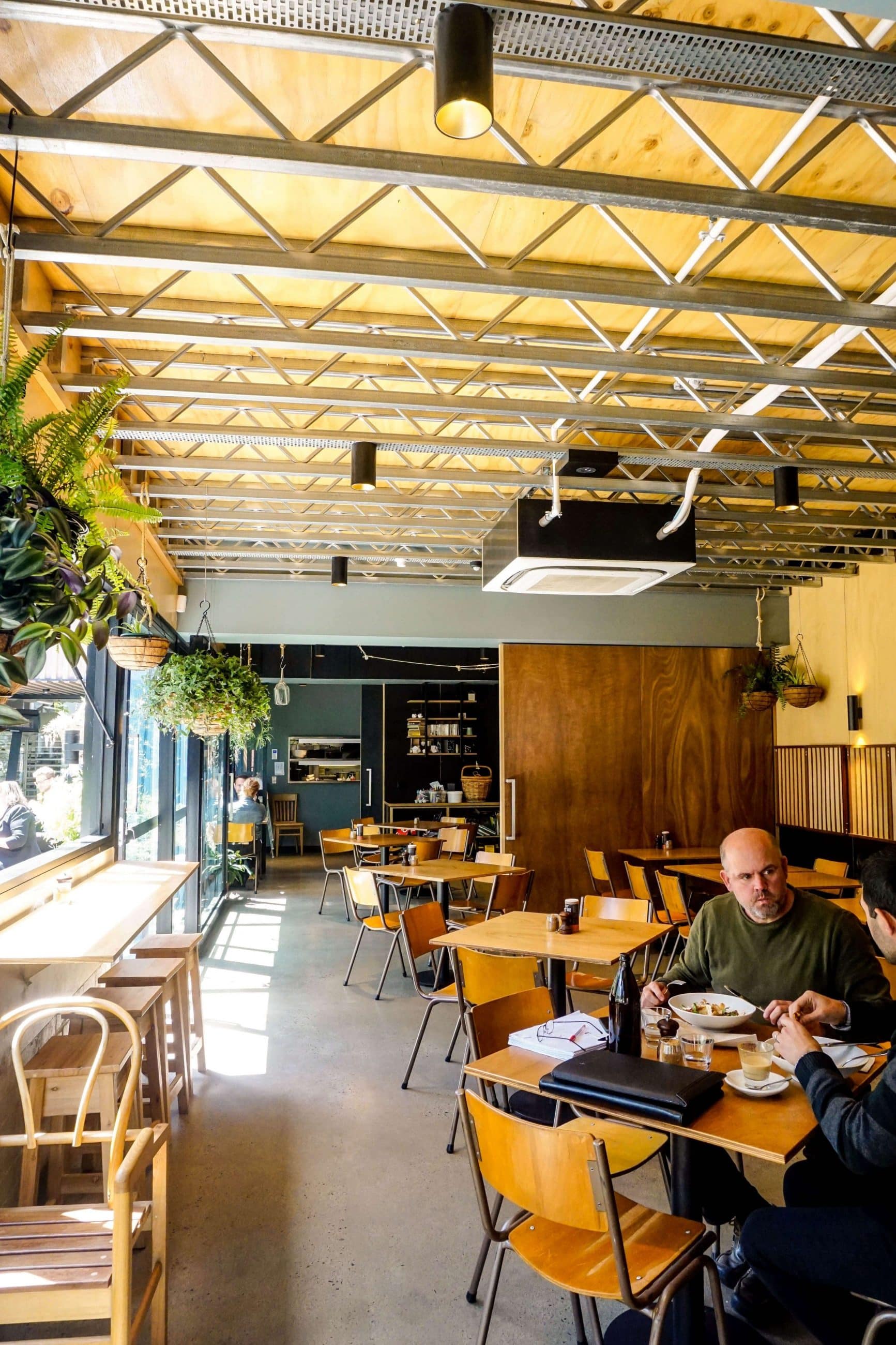 STREAT Collingwood cafe | TOT: HOT OR NOT