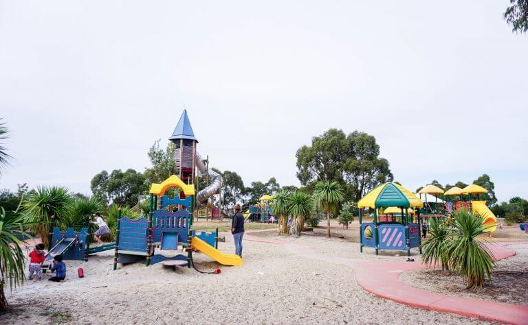 Navan Park 'Rocketship Playground' Melton • TOT: HOT OR NOT