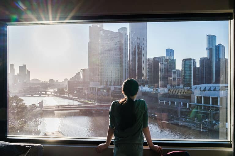 Crowne Plaza Melbourne | Melbourne Hotel - TOT: HOT OR NOT