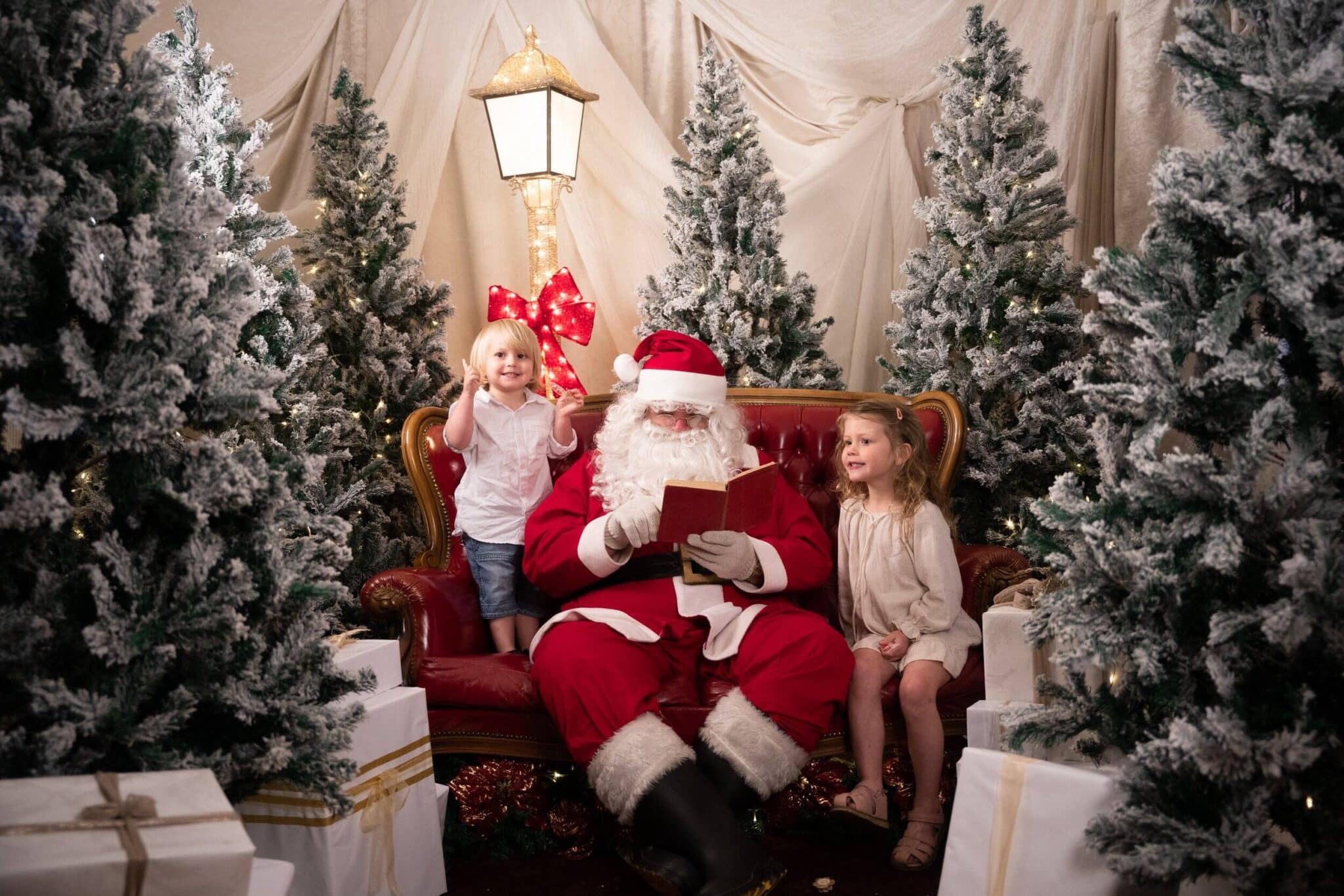 30 Best Places to Get Santa Photos Melbourne | TOT: HOT OR NOT
