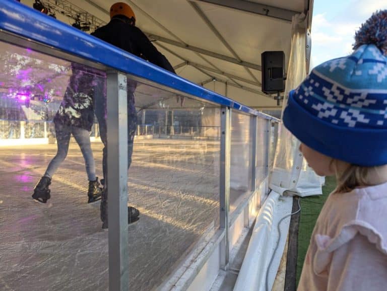 9 Best Places for Ice Skating in Melbourne | TOT: HOT OR NOT