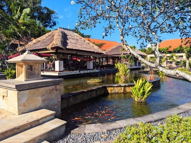 Best Family Dining at AYANA Bali Resort • TOT: HOT OR NOT