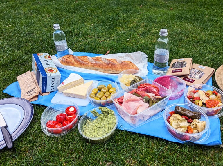 Melbourne Mystery Picnic: A Day of Family Adventure | TOT: HOT OR NOT