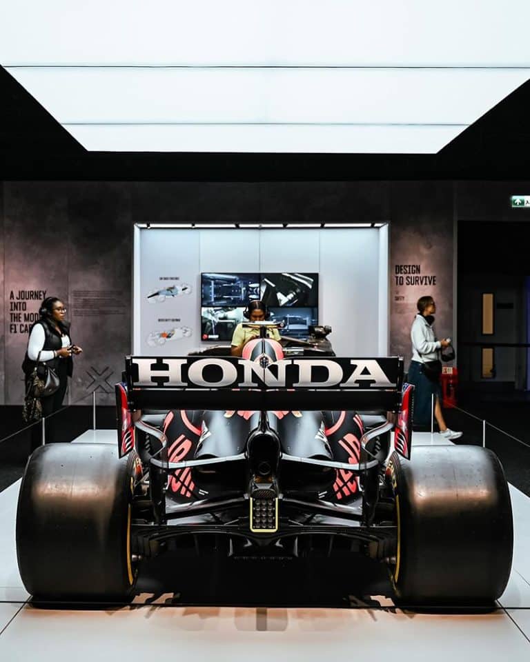 Formula 1 Exhibition Melbourne: Family Day Out - Tot Hot or Not