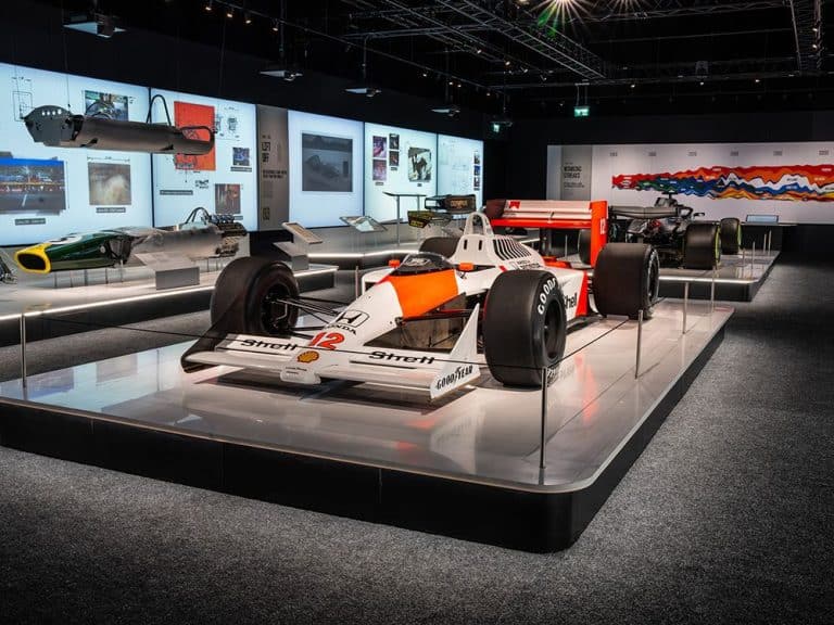 Formula 1 Exhibition Melbourne: Family Day Out - Tot Hot or Not